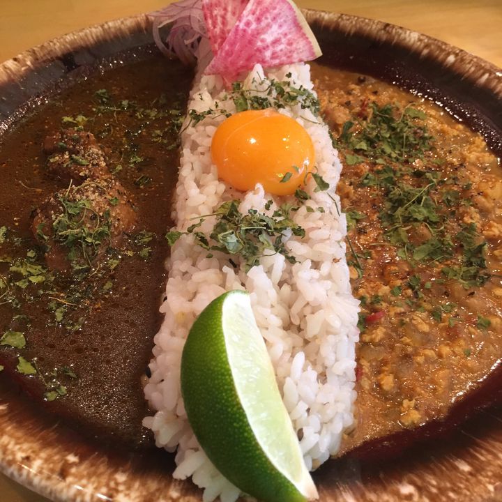 2種盛りだから美味しい＆映える！日本全国で食べられる2種盛りカレーLIST | RETRIP[リトリップ]