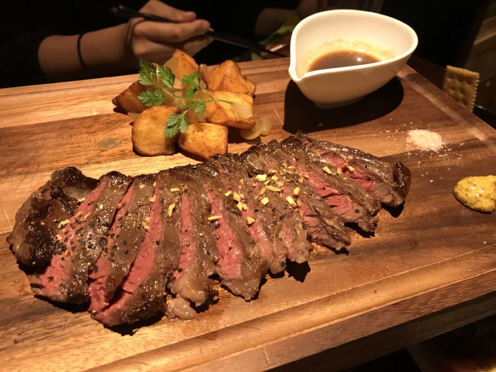 MEAT×WINEビストロDOMANNAKA | RETRIP[リトリップ]